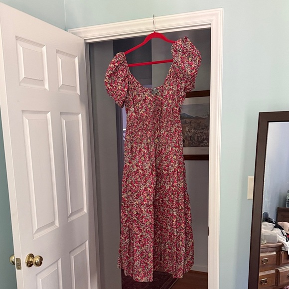 ARULA | Dresses | Arula Floral Red Smocked Dress | Poshmark